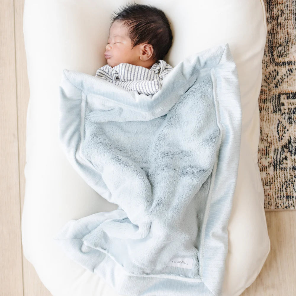 Saranoni Chambray Lush Mini Blanket – The Beanstalk Boutique